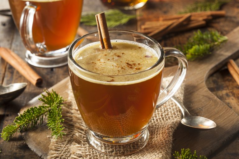 23 Best Winter Rum Cocktails to Drink