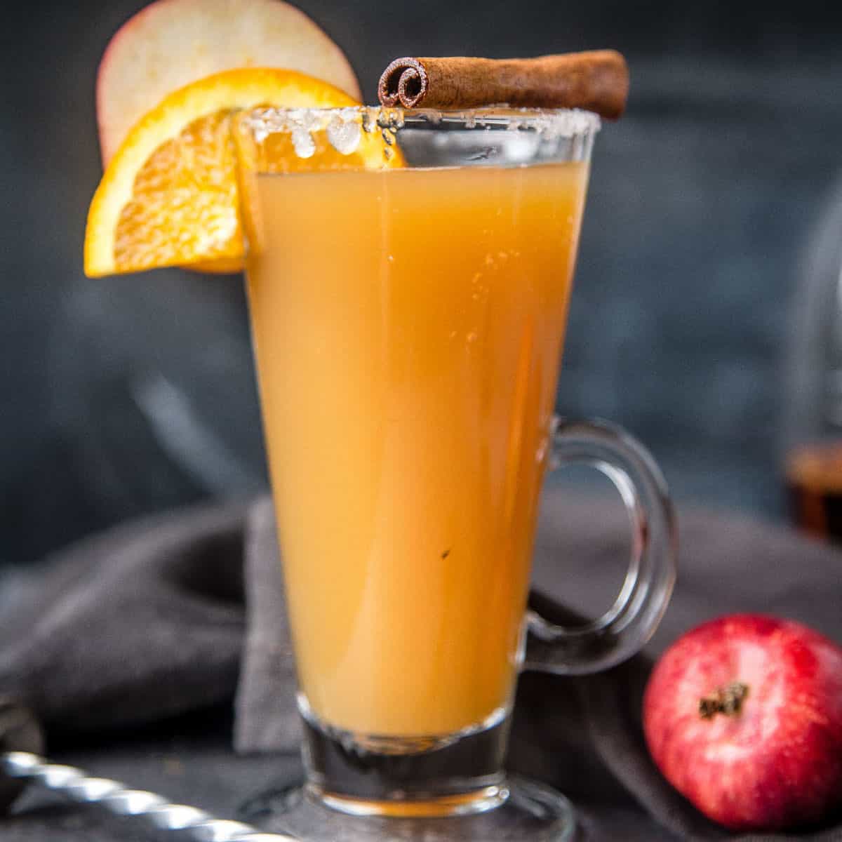 7 Hot Apple Cider Cocktail Recipes for Autumn Evenings