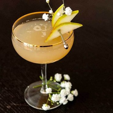 15 Best Pear Cocktails to Try this Season