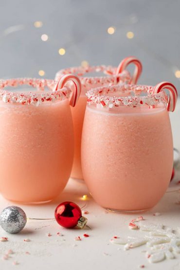 9 Refreshing Peppermint Cocktails: Perfect for Holiday Cheer