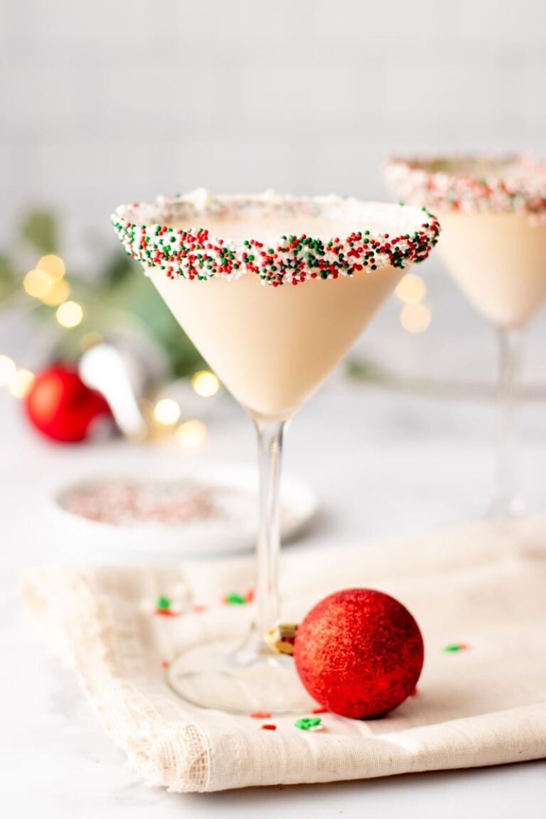 20 Best Holiday Cocktails to Make this Season