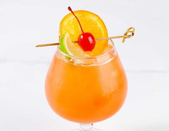 10 Best Cheesecake Factory Cocktails to Drink
