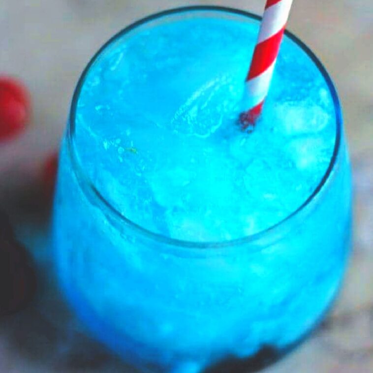 25 Best Girly Cocktails to Drink