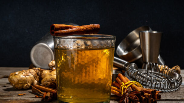 12 Best Cocktail Garnish Ideas to Try