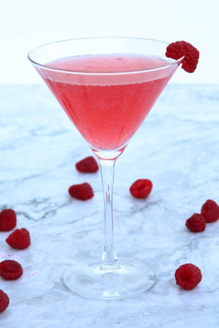 16 Raspberry Vodka Cocktails to Drink