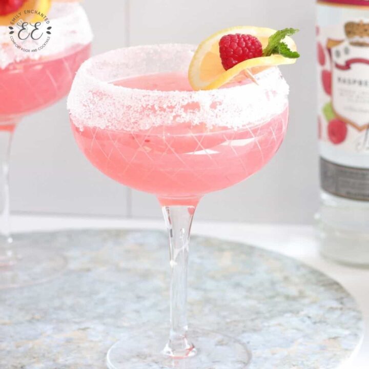 17 Raspberry Vodka Cocktails to Drink