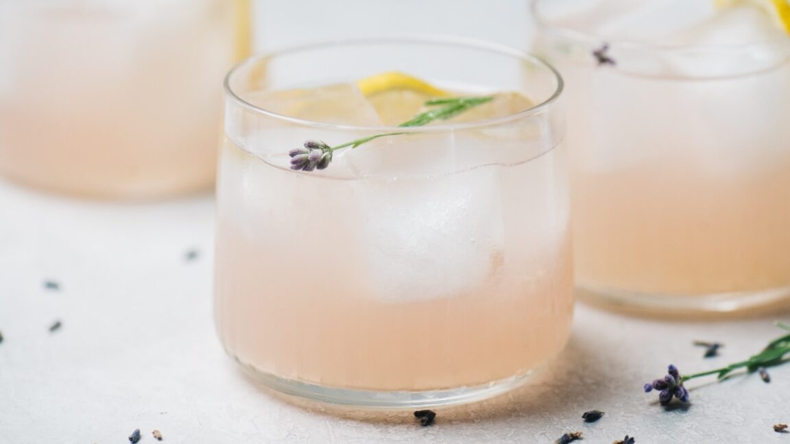 13 Best Lavender Cocktails to Drink - MyBartender