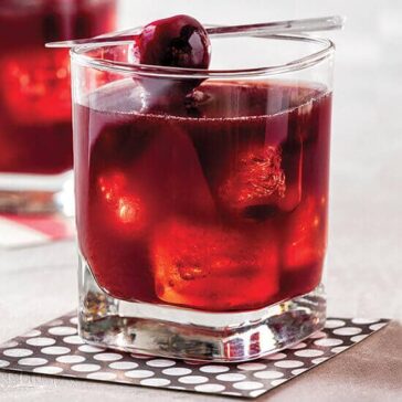 15 Best Cherry Liqueur Cocktails to Drink