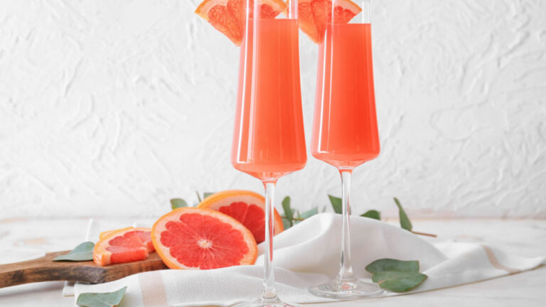 22 Easy Cocktails to Make at Home - MyBartender