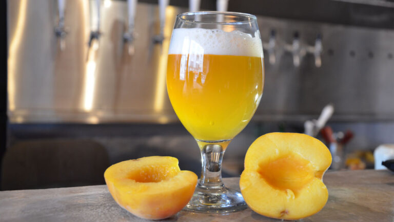 26 Best Peach Beers to Drink