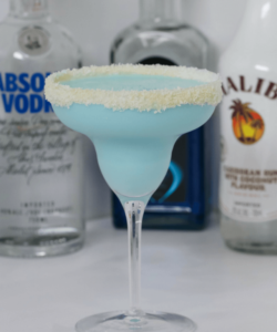 10 Best Coconut Rum Cocktails to Drink