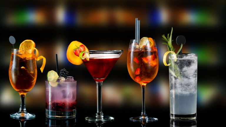 30 Classic Cocktails to Drink