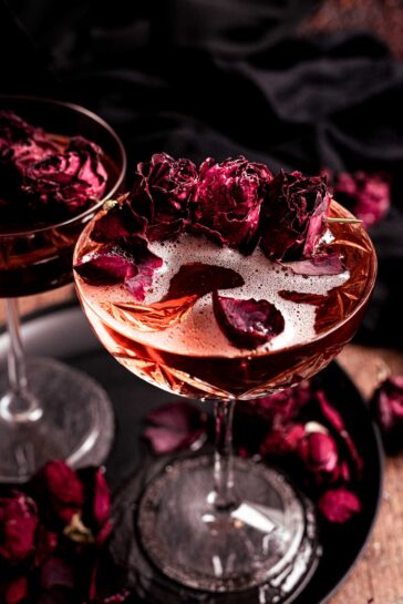15 Best Gothic Cocktails to Try