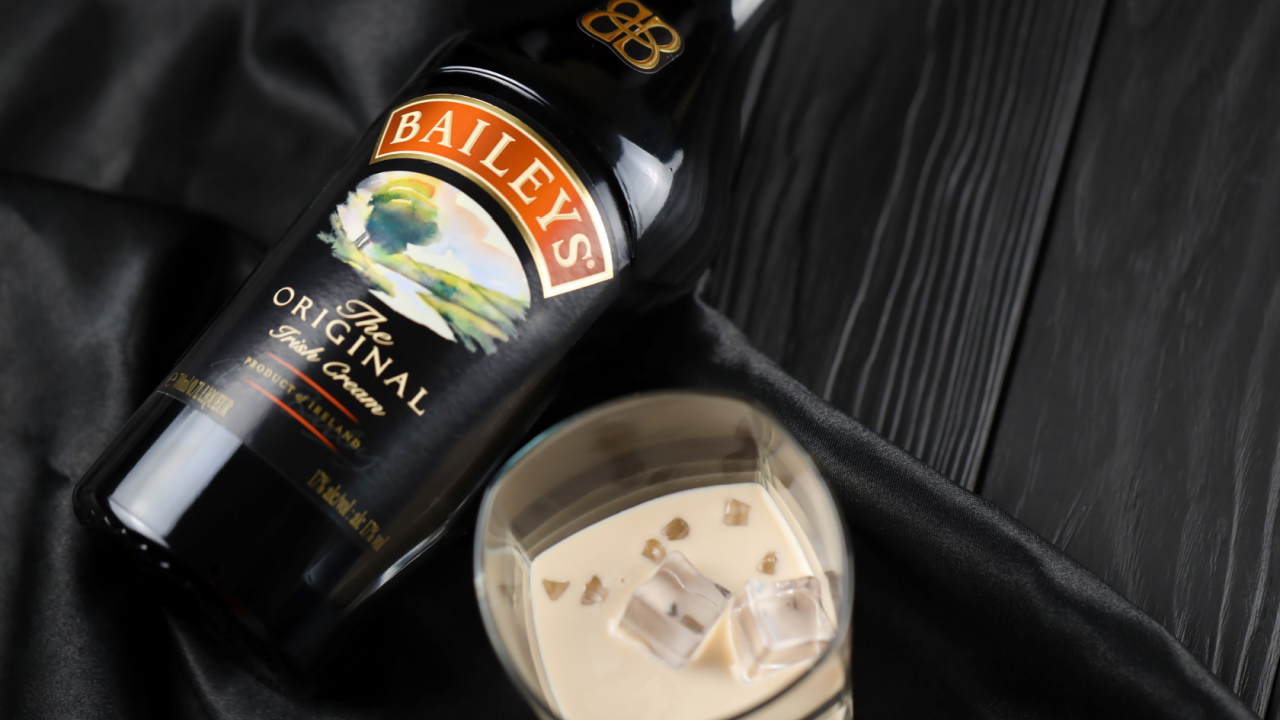 8 Best Drinks To Mix With 99 Bananas 8 Best Drinks To Mix With 99 Bananas