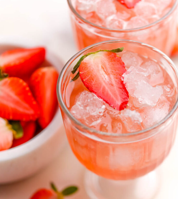 9 Best Pink Mocktails to Drink