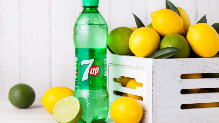 12 Best Drinks to Mix With Peach Schnapps