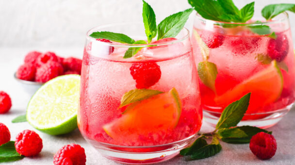 7 Best Raspberry Mocktails to Drink