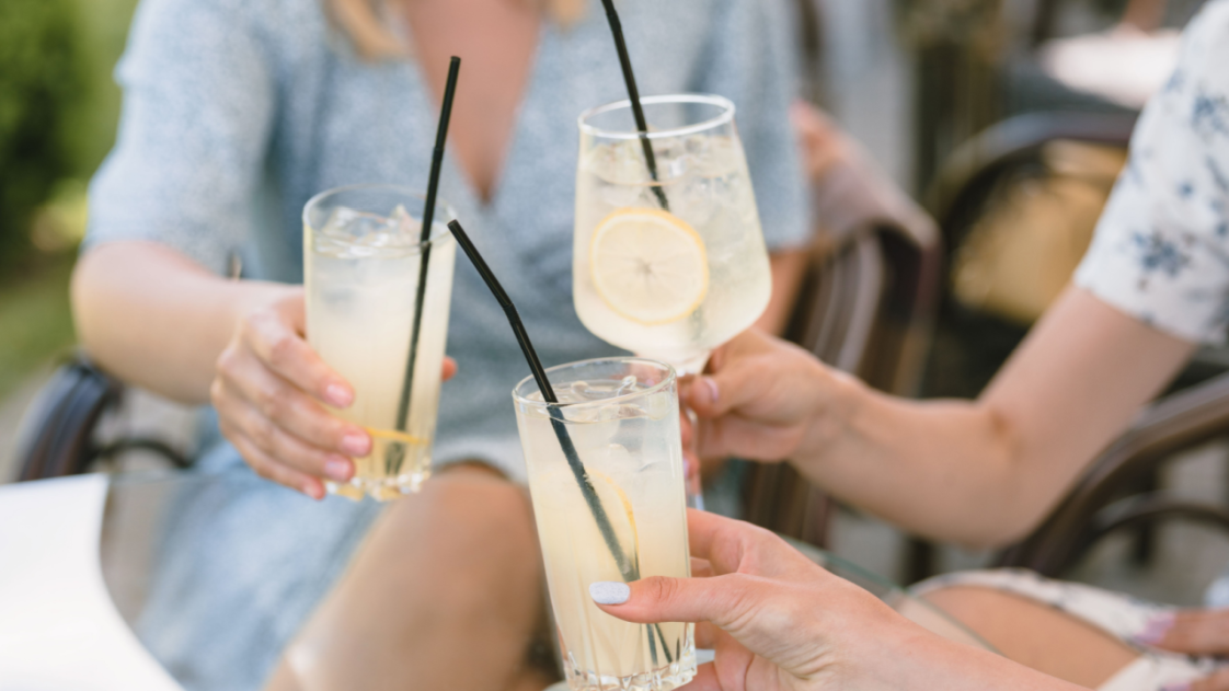 10 Best Drinks to Mix With Stoli Raspberry