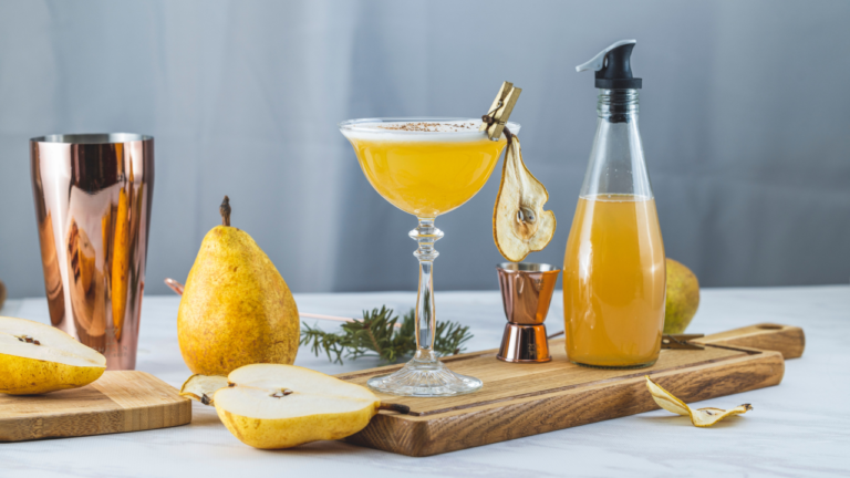 16 Best Pear Vodka Cocktails to Drink