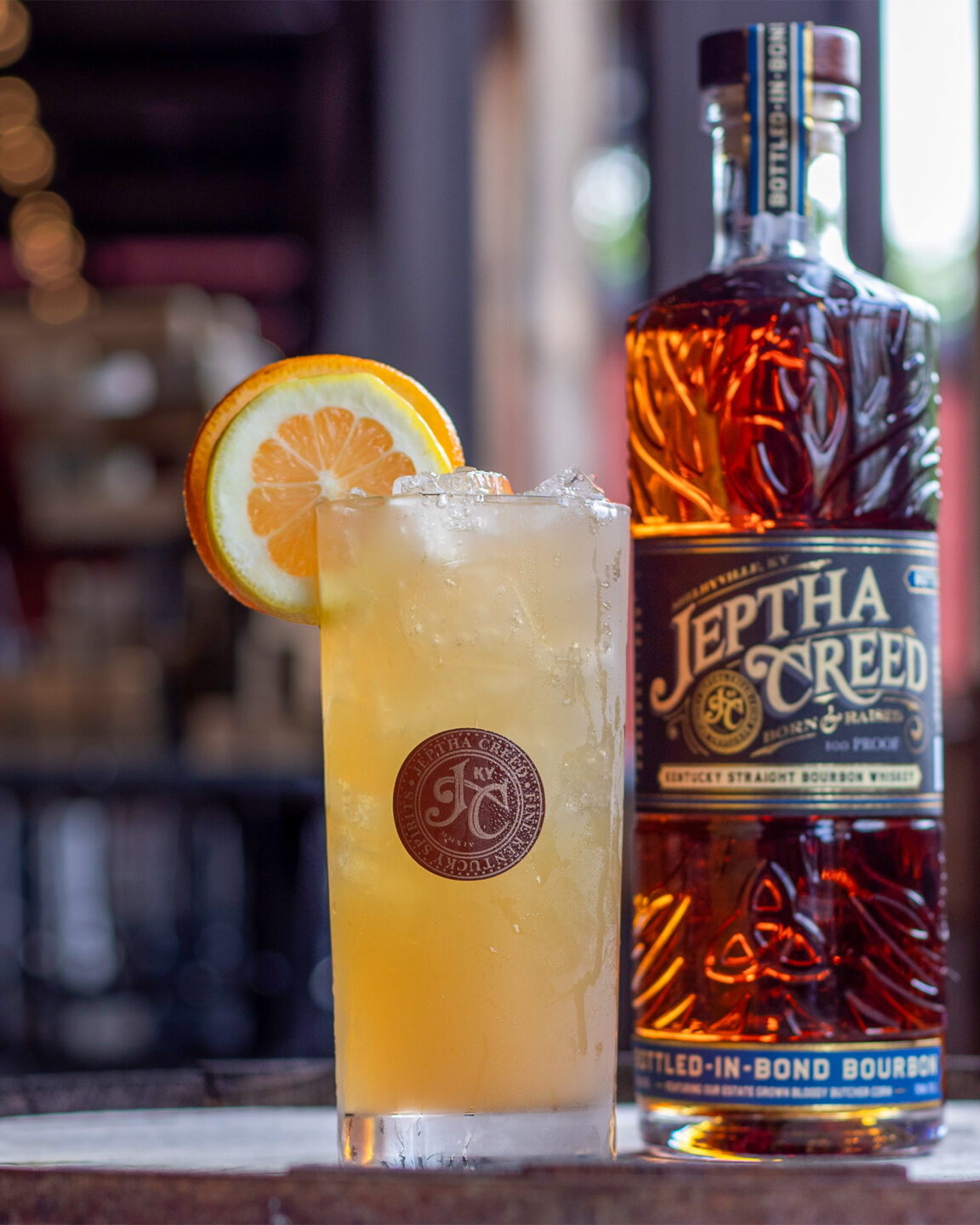 How to Make Kentucky Lemonade With Bourbon at Home