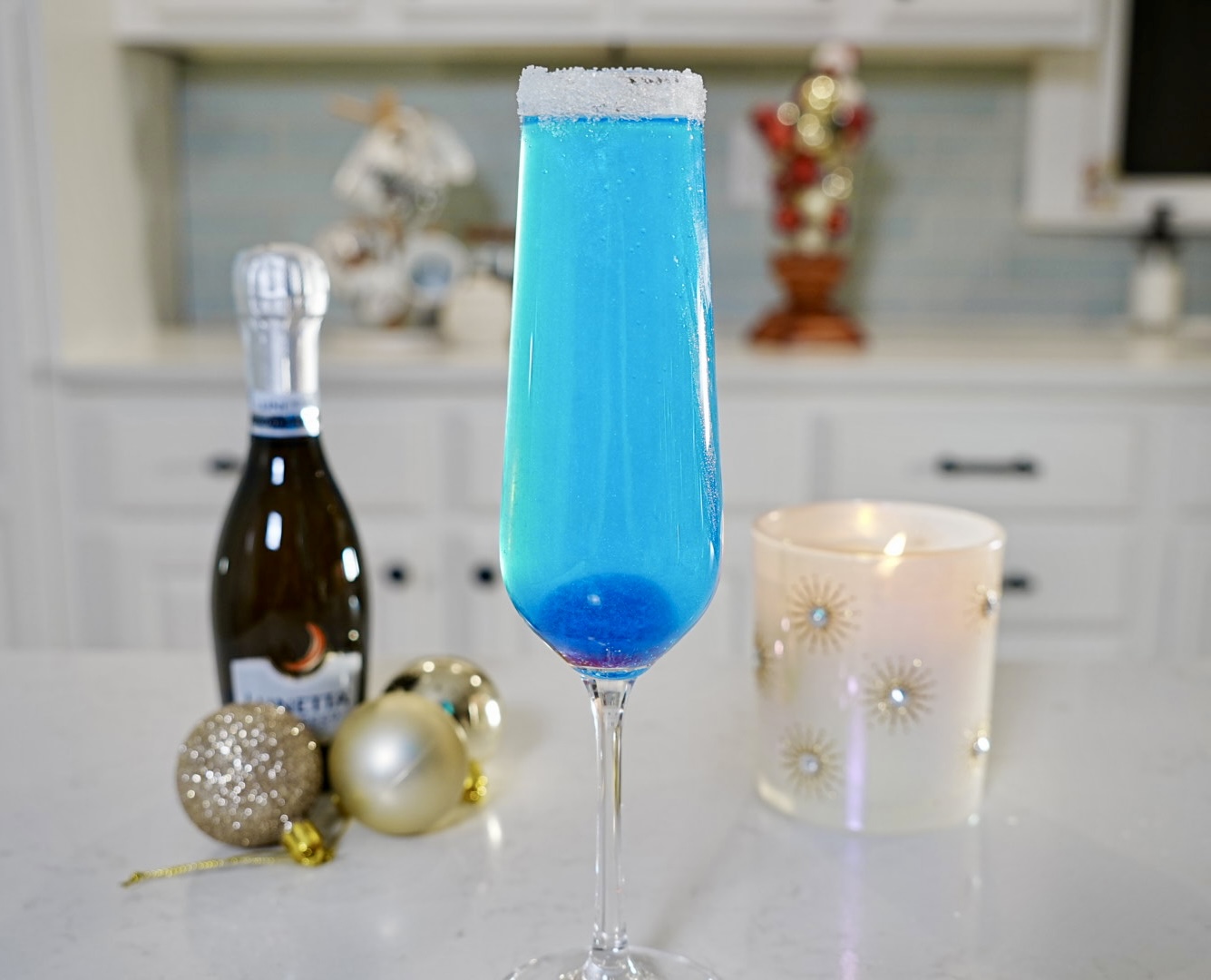 Blue Midnight Kiss: A Stunning Sparkling Sip You’ll Always Love