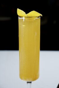 Twinkle Cocktail: A Sparkling Champagne Drink for Holiday and New Year ...