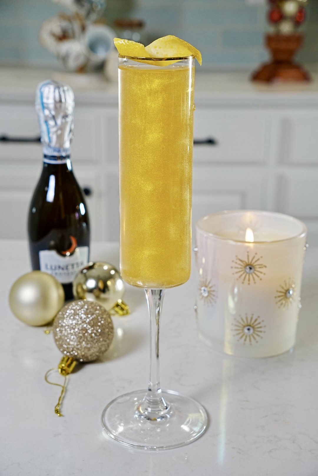 Twinkle Cocktail: A Sparkling Champagne Drink for Holiday and New Year ...