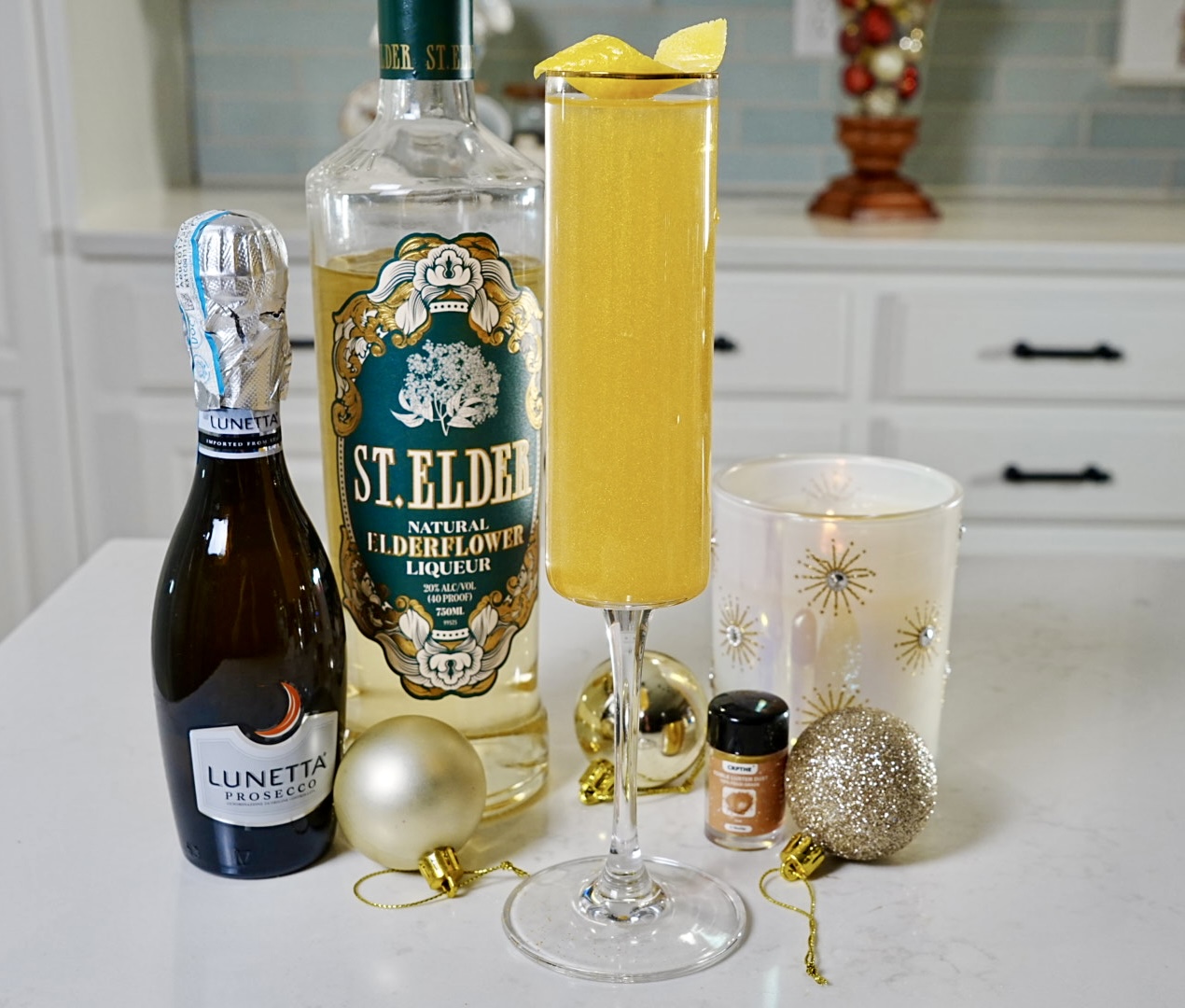 Twinkle Cocktail: A Sparkling Champagne Drink for Holiday and New Year ...