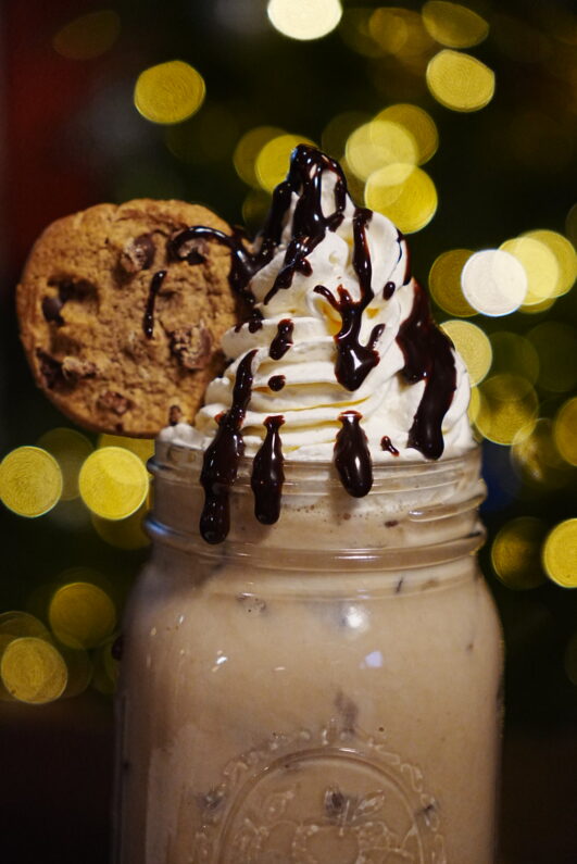Milk N’ Cookies Cocktail: An Easy Holiday Treat for Christmas