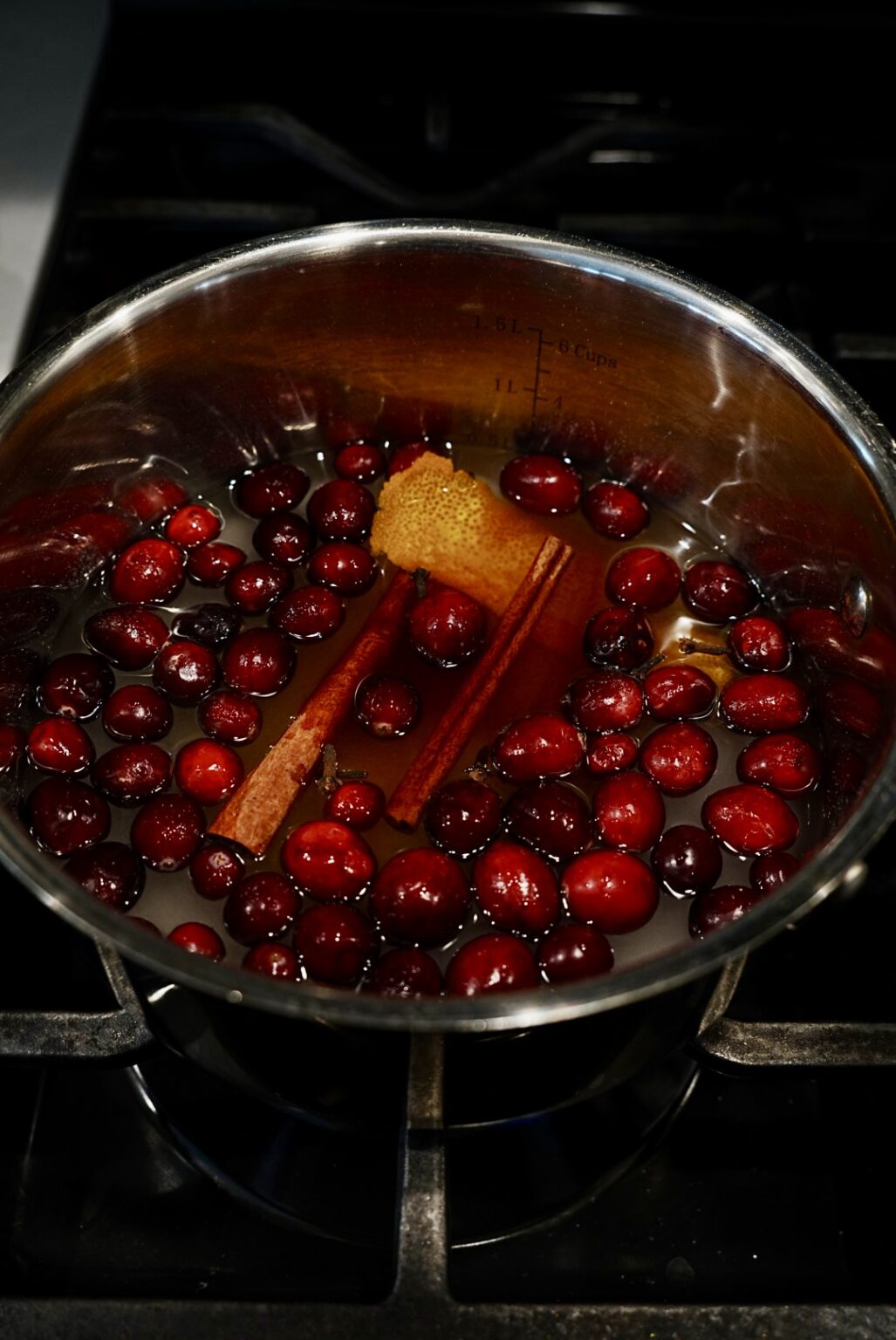 Spiced Cranberry Simple Syrup for Cocktails: A Holiday Recipe You’ll ...