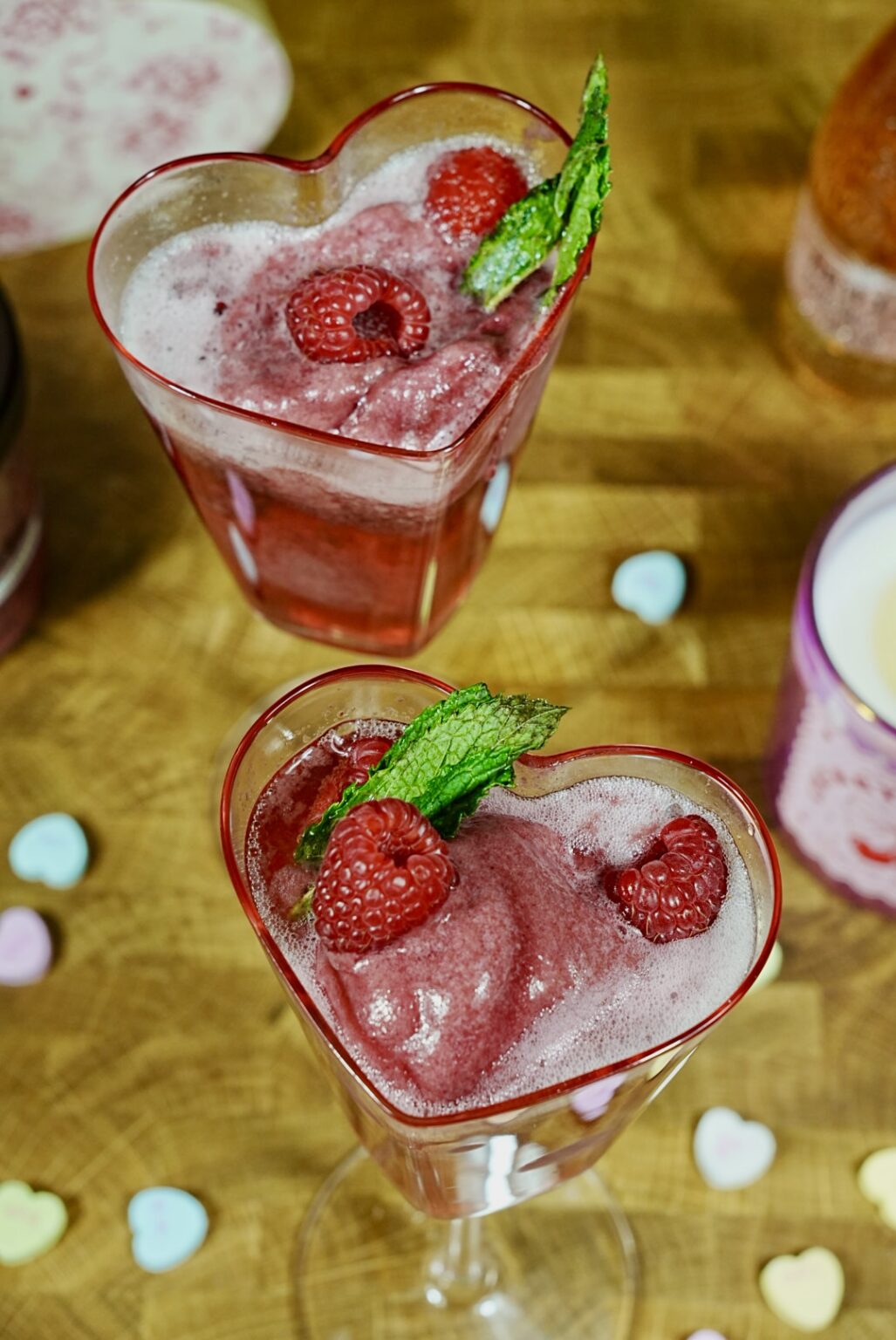 Raspberry Rosé Float Cocktail: A Sparkling Rosé Dessert Drink That’s ...